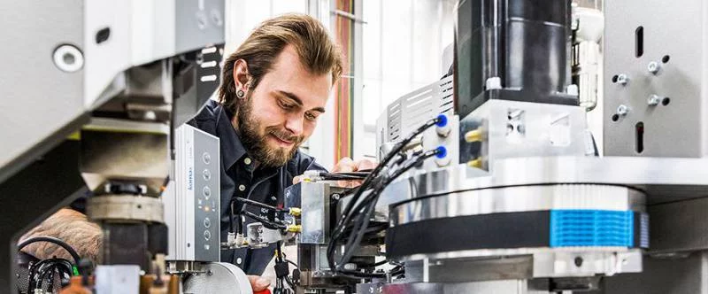 Komax kauft bei Sensorleitungen zu | News | Wirtschaftsförderung Luzern